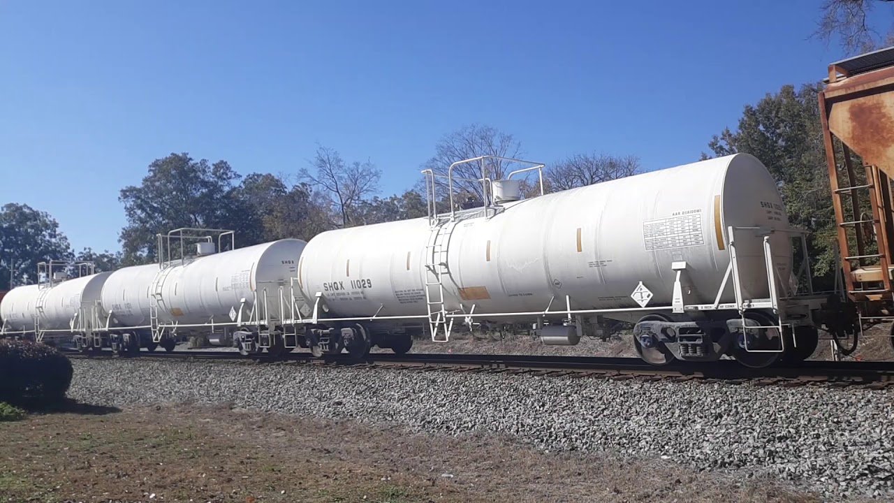 NS 118 with NS 1818 SD70ACC and NS 4028 AC44C6M - YouTube