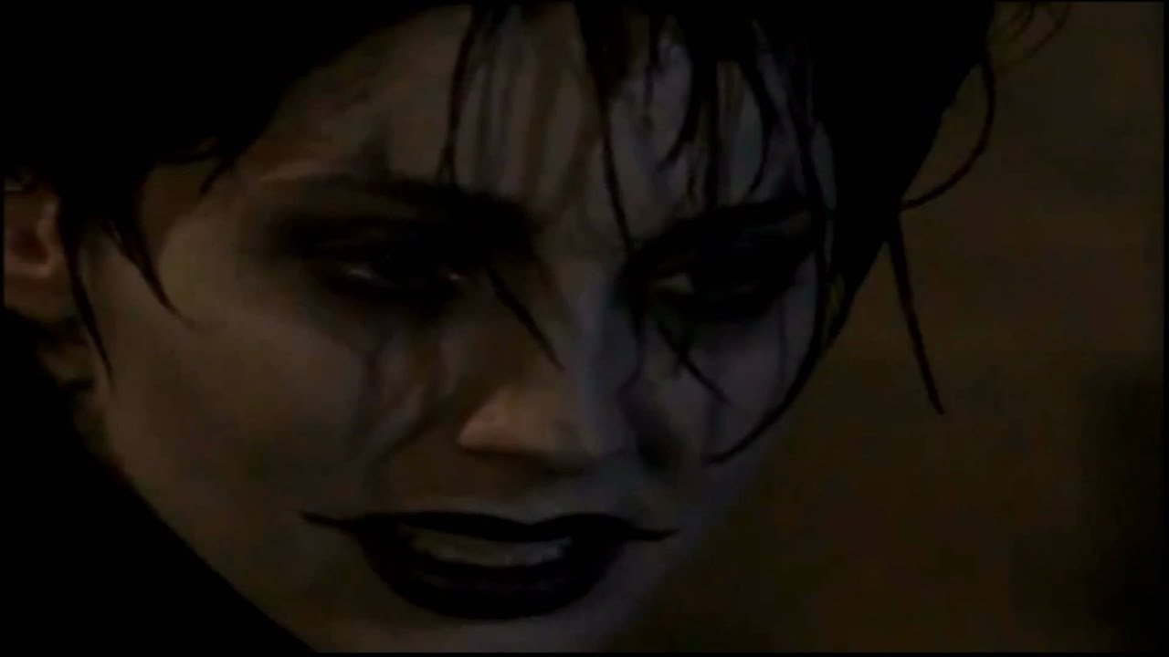 Female Crow - YouTube