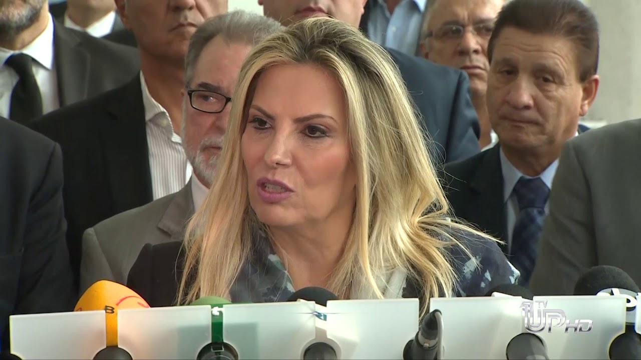 Cida Borghetti assume governo no Paraná. - YouTube