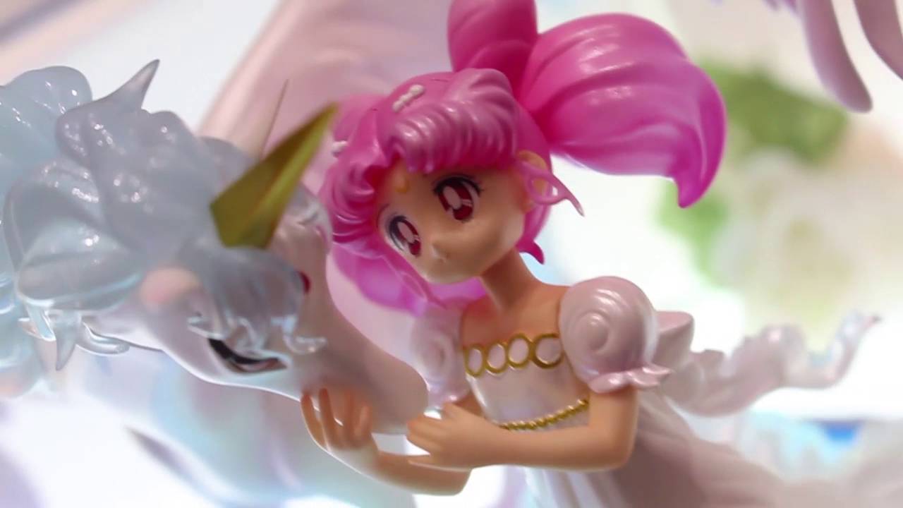 Figuarts Zero chouette Chibi-Usa & Helios display - YouTube