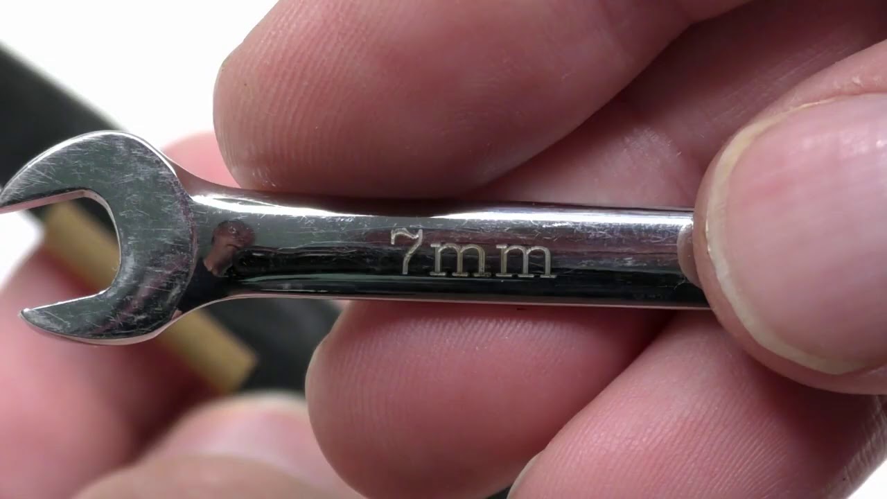 Assembly instructions for Windex Bird Spike - YouTube