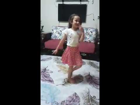 Prensesten Muhteşem Dans Gösterisi :) (Çek Tulumbayı Çek Çek Çekk)