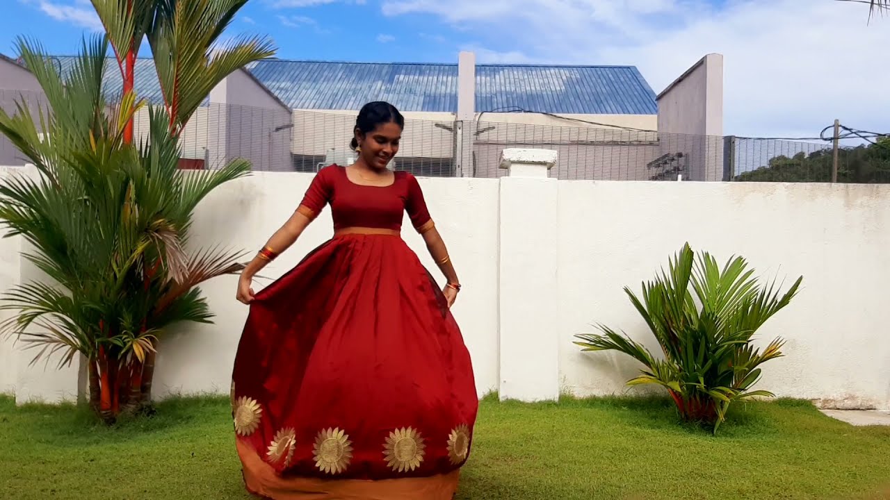 Tarian Tradisional Kaum India SMK PANGKOR - YouTube
