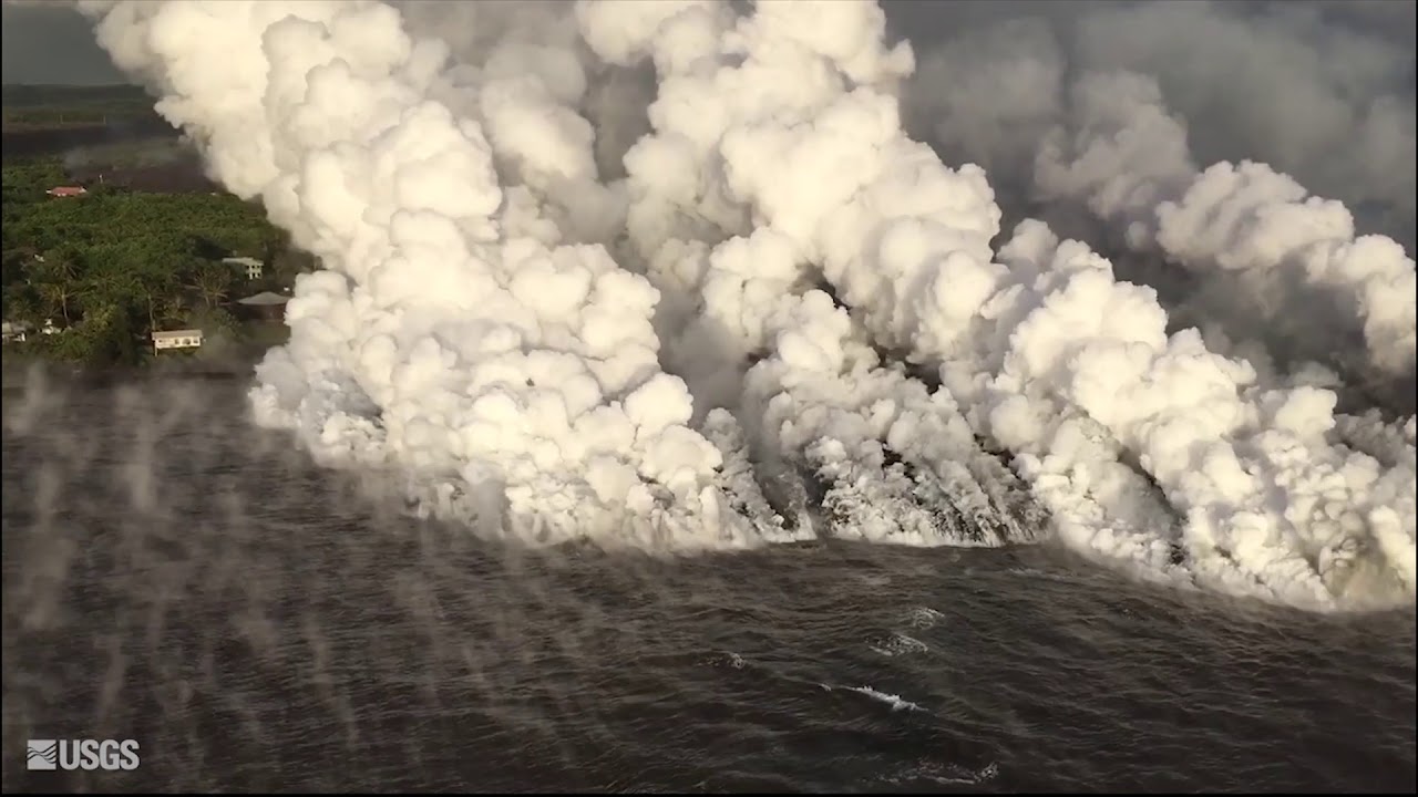 Lava nears Champagne Ponds in Kapoho Bay in lower Puna - YouTube