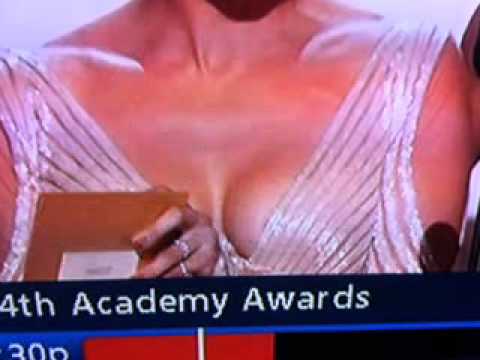Jennifer Lopez Oscars Nipple - J. Lo Oscar Nip Slip [UNCENSORED]