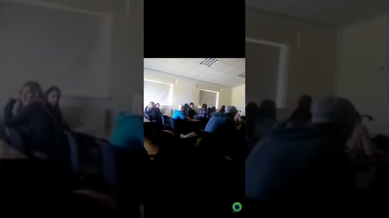 Why are u screaming nerd official meme - YouTube