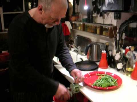 I love my green bean frencher! - YouTube