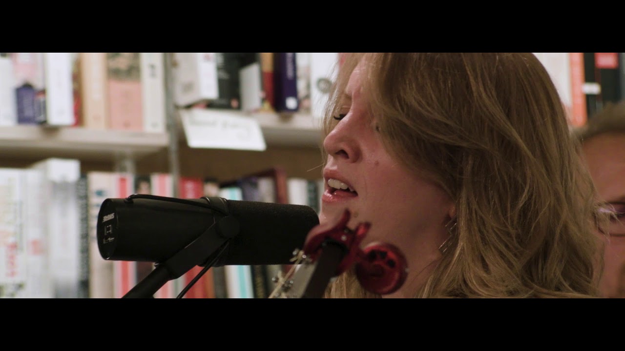 Emma Ballantine Live at Waterstones: Fall - YouTube
