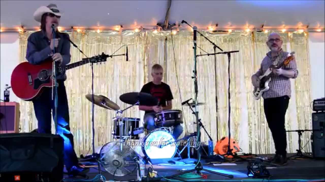 Buddy Flett with "Honky Tonk", Oct 10, 2015 - YouTube