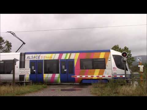 Passage à niveau (avec ampoules incandescentes) Cernay / spoorwegovergang / Bahnübergang