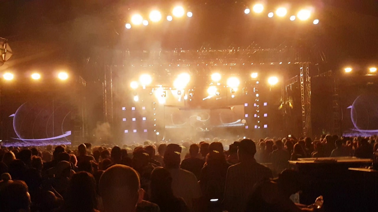 DJ Shadow live @ Coachella 2017-04-21 - YouTube