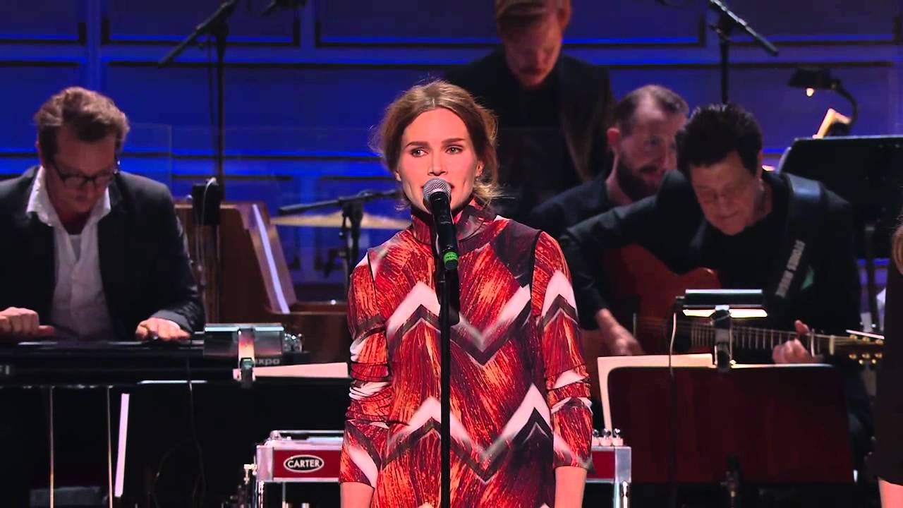 Nina Persson, Rebecka Törnqvist and Sara Isaksson singing "Tulsa Queen ...