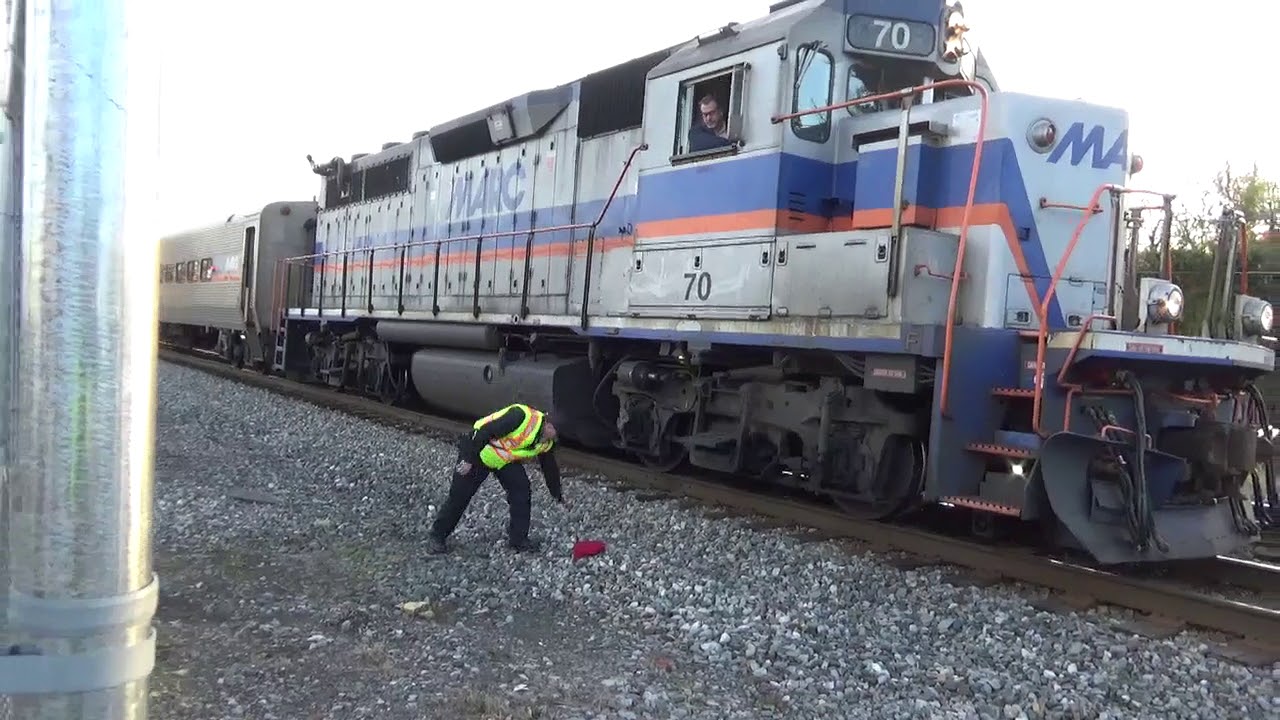 #2198 Marc train P873 & CSX Q416-21 Mix Freight train - YouTube