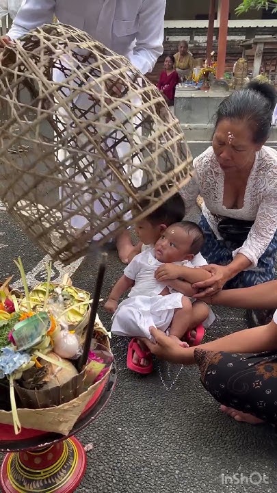 Acara tiga bulanan ( tigang sasih ) umat hindu bali #tradisi #hindu #bali - YouTube