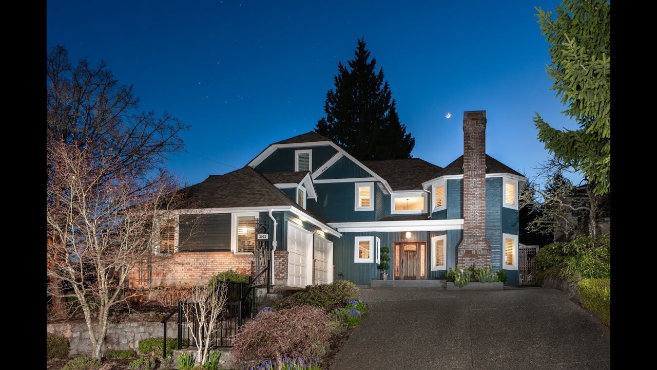 SOLD, Edgemont Village - North Vancouver - YouTube