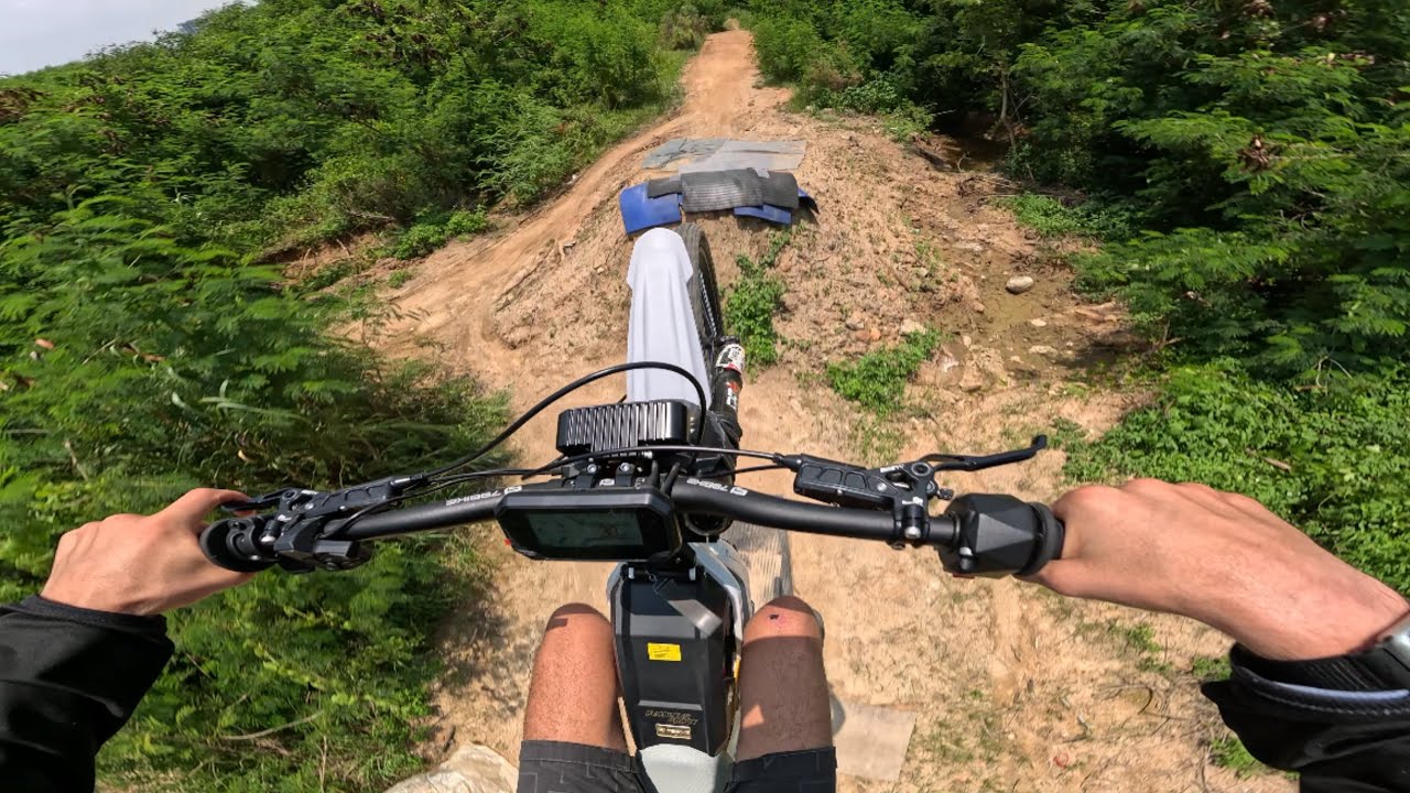 Sending it on the new 79 Bike falcon GT ! - YouTube