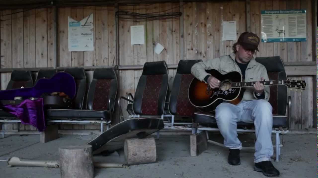 Roy Lønhøiden spiller "Kom min venn" - YouTube