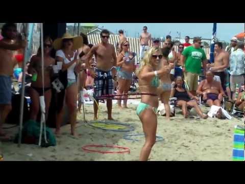 BIKINI HULA HOOP CONTEST