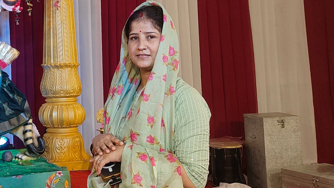 Rakhi Negi (Uttarakhandi) #YouTubeLive #liveroom #livefeed - YouTube