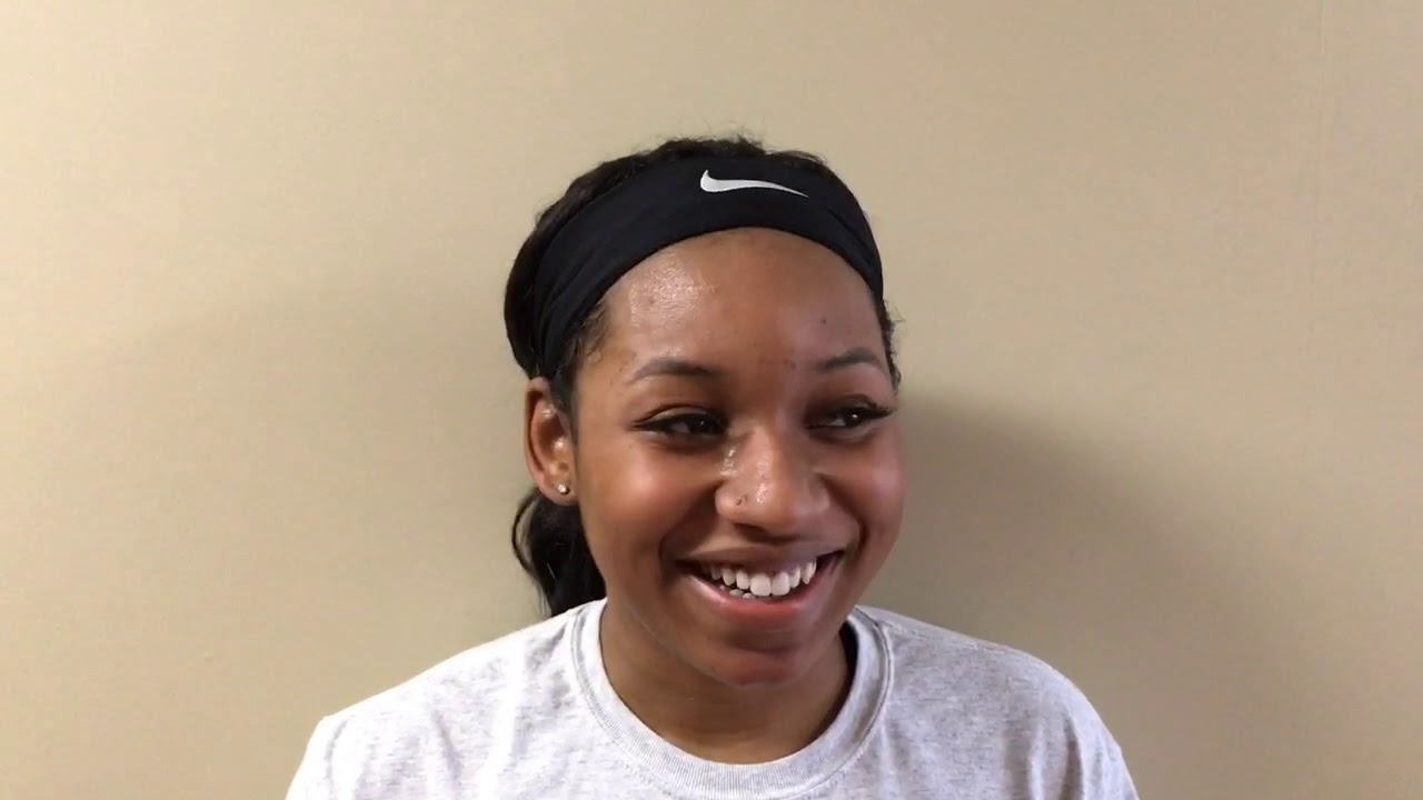 Mott’s Jacara Thompson drawing interest from four-year colleges - YouTube