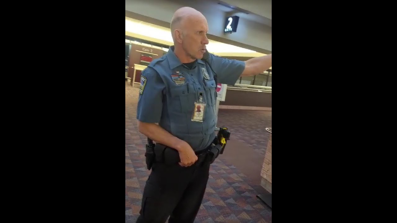 Jynxzi and Mundane Mike have an airport to themselves! Mundane almost ...