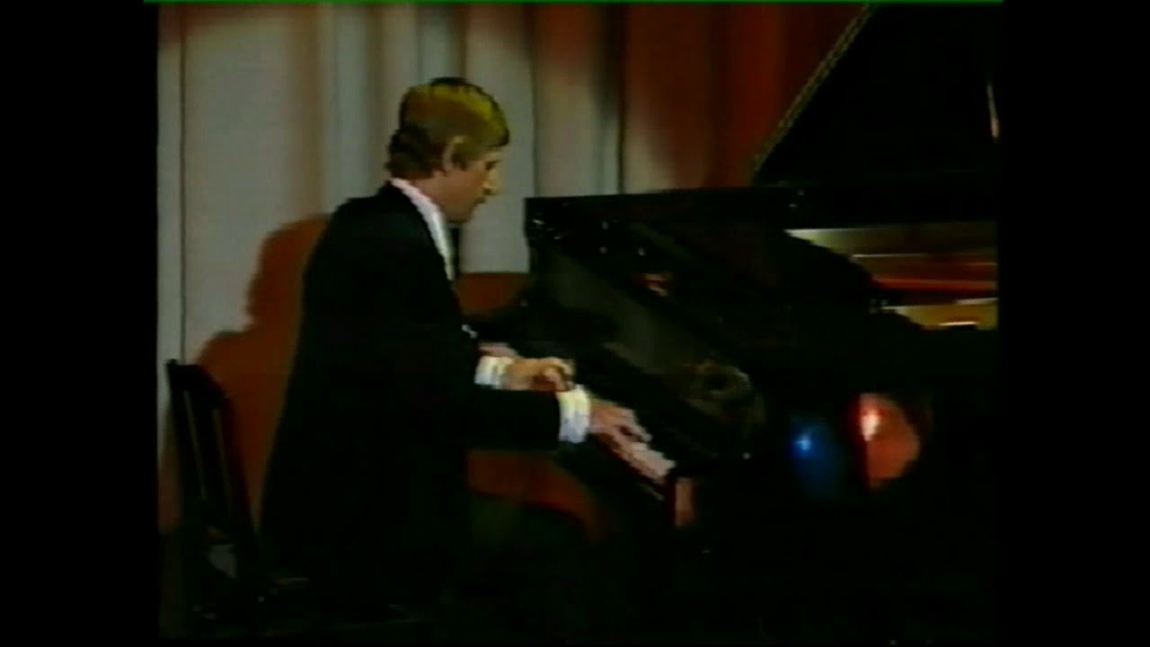 GEOFF DART PLAYING THE PIANO - PART 1 - YouTube