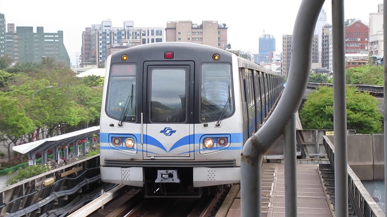 台北捷運C381型進入圓山站-2 - YouTube