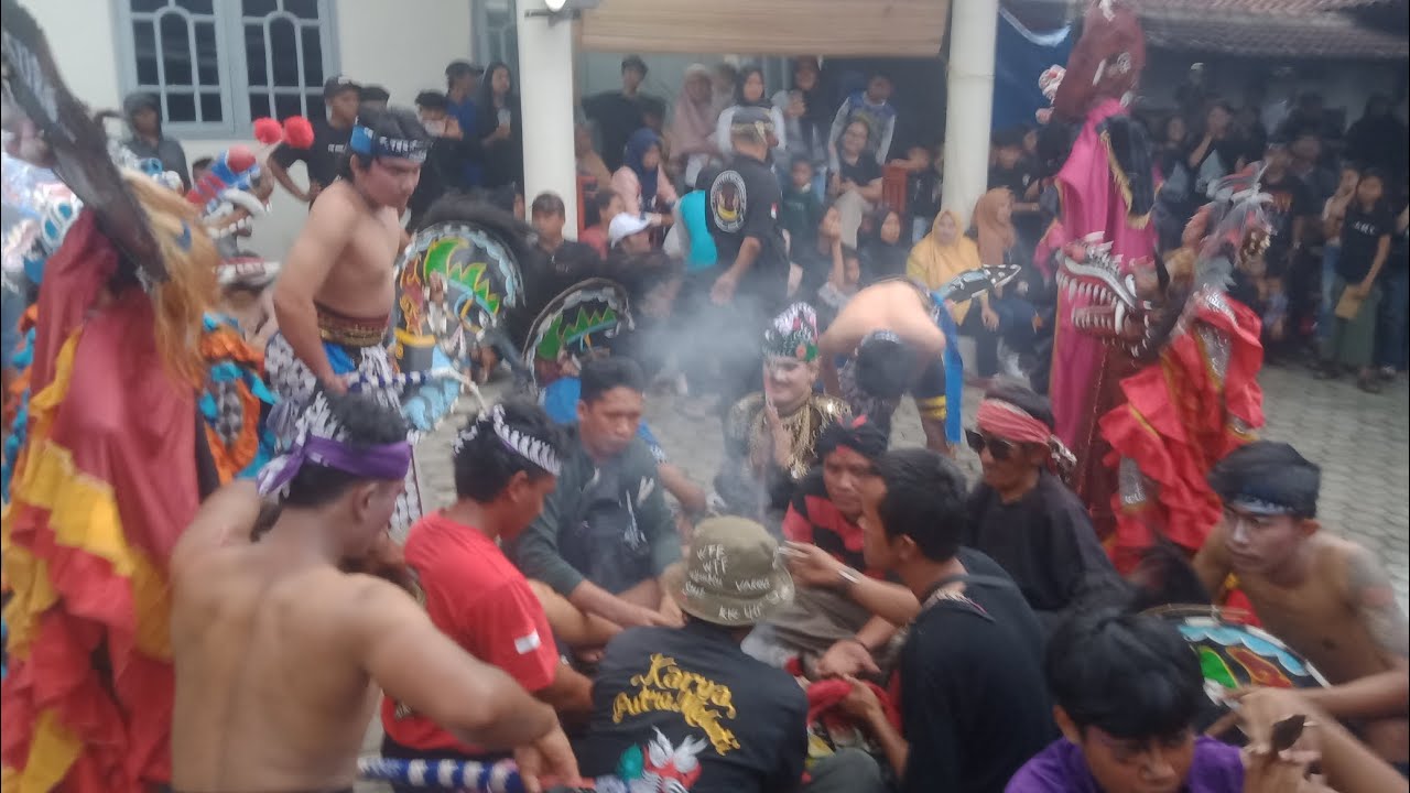 Rampak barong jaranan Satrio Pandowo x SSK crew di gang sawo 7 ...