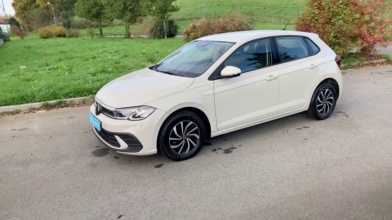 VOLKSWAGEN Polo 1.0L TSI 95 CH gris ascot life DSG 7 - YouTube