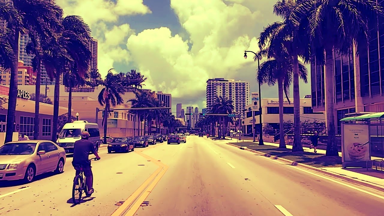 Downtown Miami Main Street 4K - YouTube
