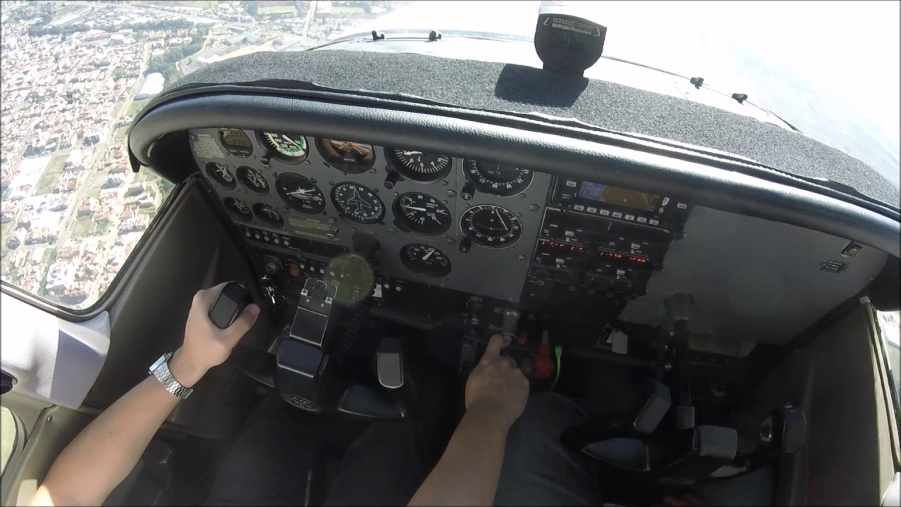 Cockpit View Cessna 172 Tepatitlán ITAC GDL Gopro HD - YouTube