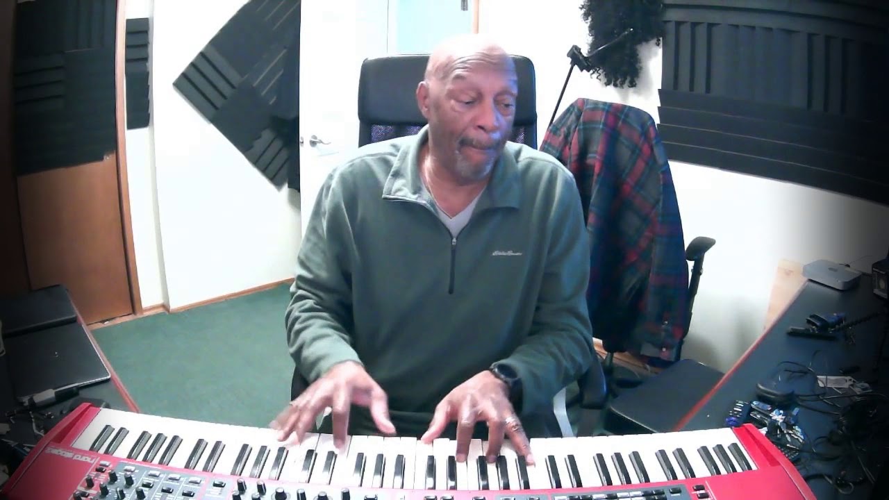 Fly Me To The Moon - Bart Howard - YouTube