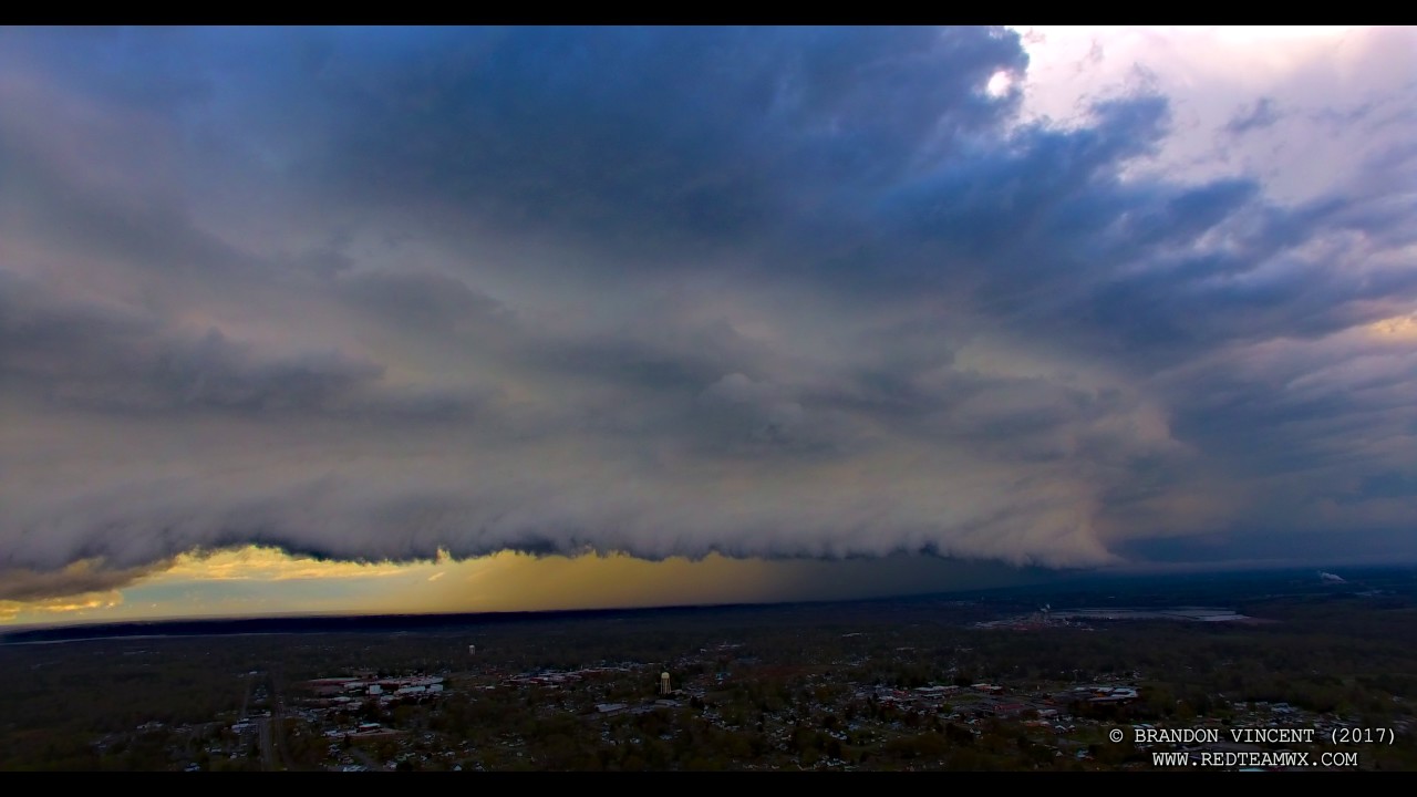 Unique Aerial Time Lapse of Shelf Cloud on March 31, 2017 - YouTube