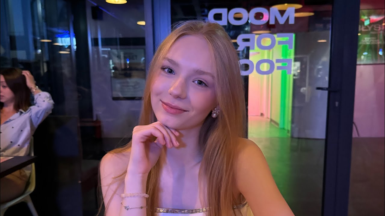 My confession to Julia (我對Julia 的告白，中英文字幕） - YouTube