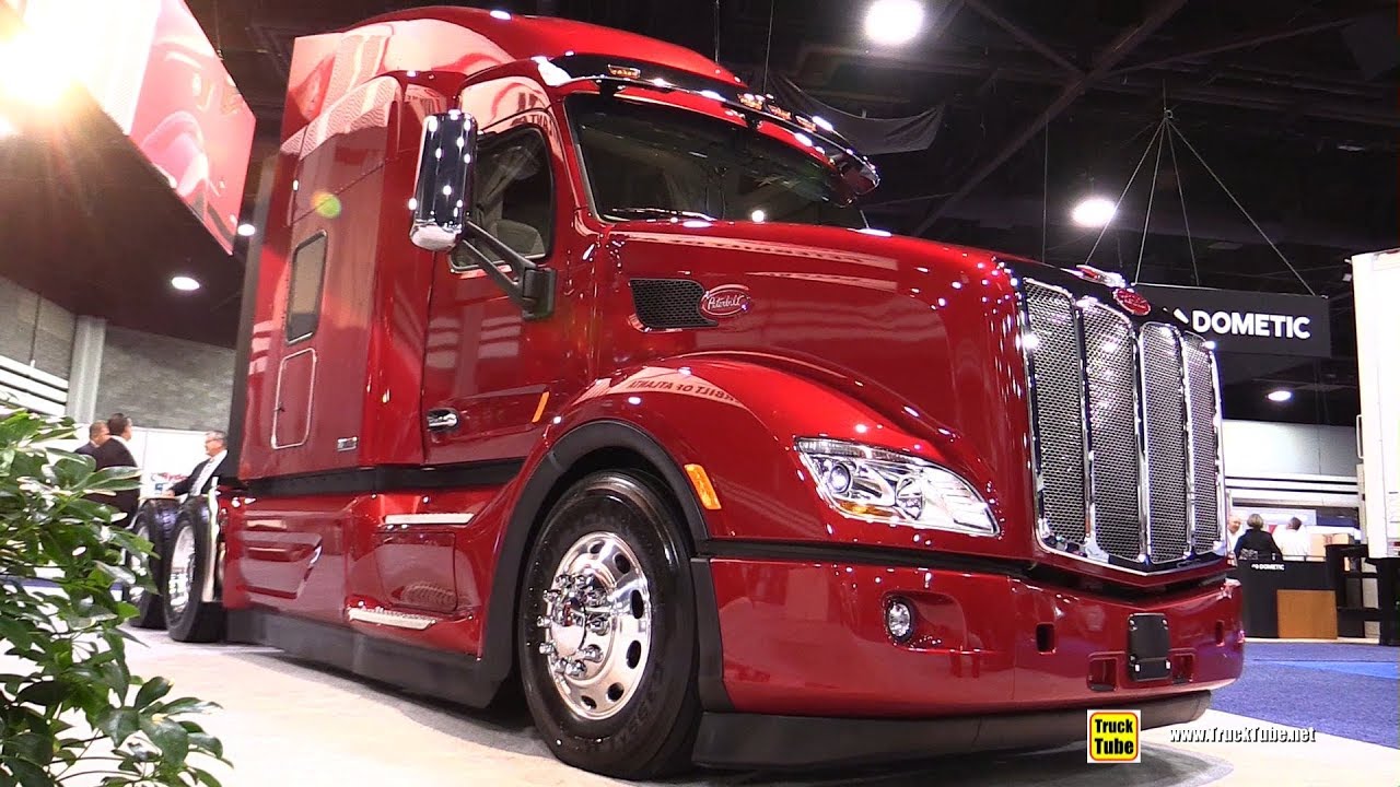 2018 Peterbilt 579 Epiq Sleeper Tractor - Walkaround - 2017 NACV Show ...