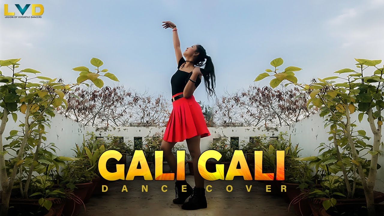 Gali Gali | KGF | Dance Cover | Varsha Kanojia | Mouni R | Yash ...