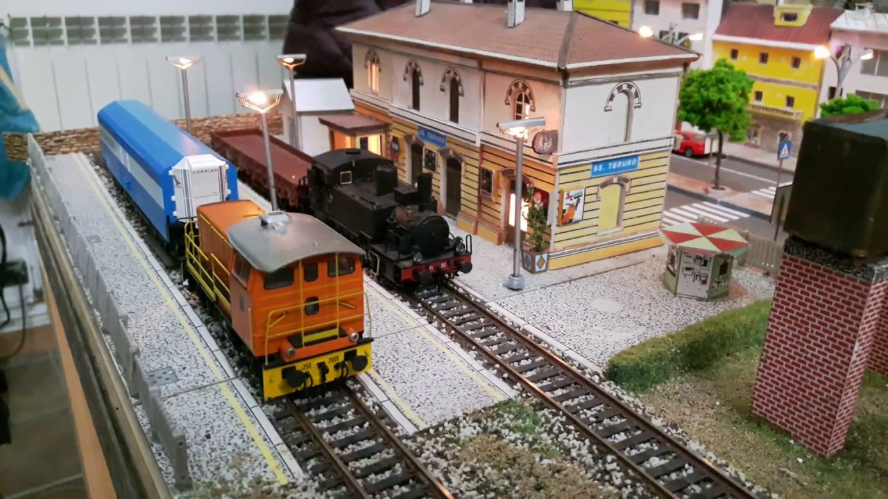 locomotive Fs D245 e Fs 835, - YouTube