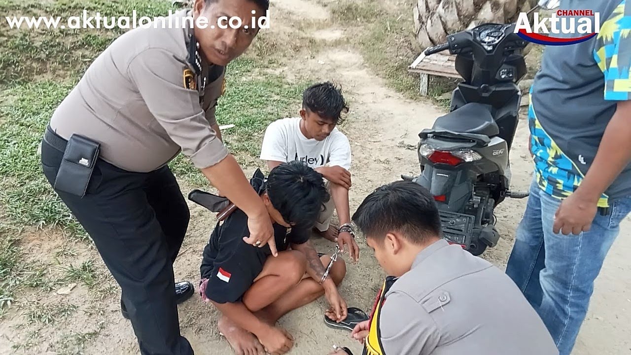 2 Pengedar Asal Simalungun Jepit Sabu Di Sandal Gol Di Lima Puluh