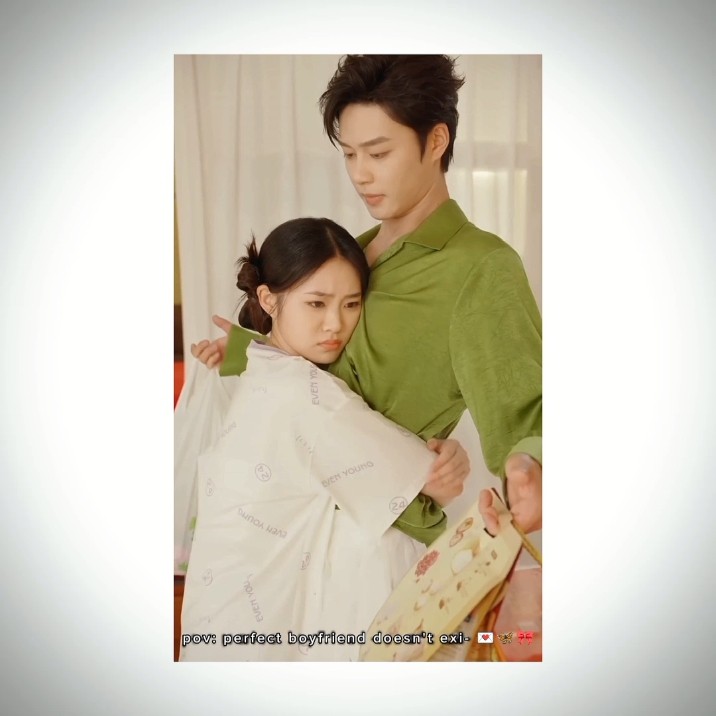 Ke Chun being the perfect boyfriend material - YouTube