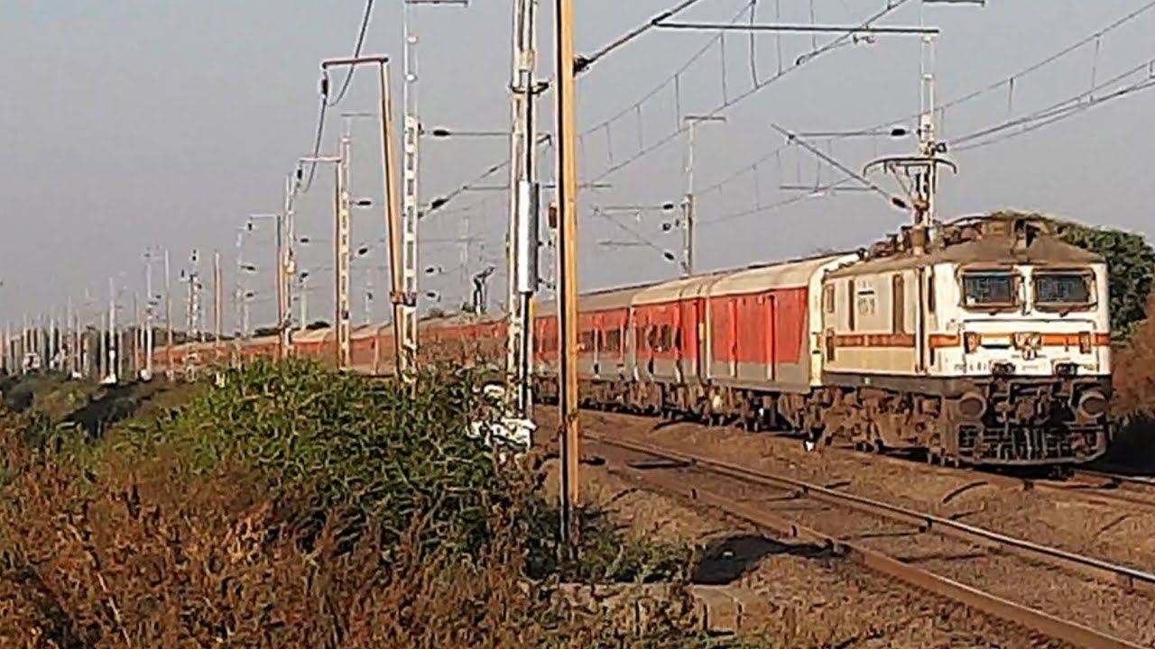Pair of high speed train, 22945 Gujarat SF express & 19019 Haridwar ...