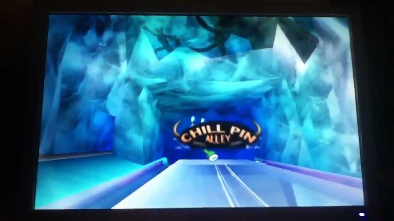 Polar Bowler Ep.1 Polar Bear on Chill Pin Alley - YouTube