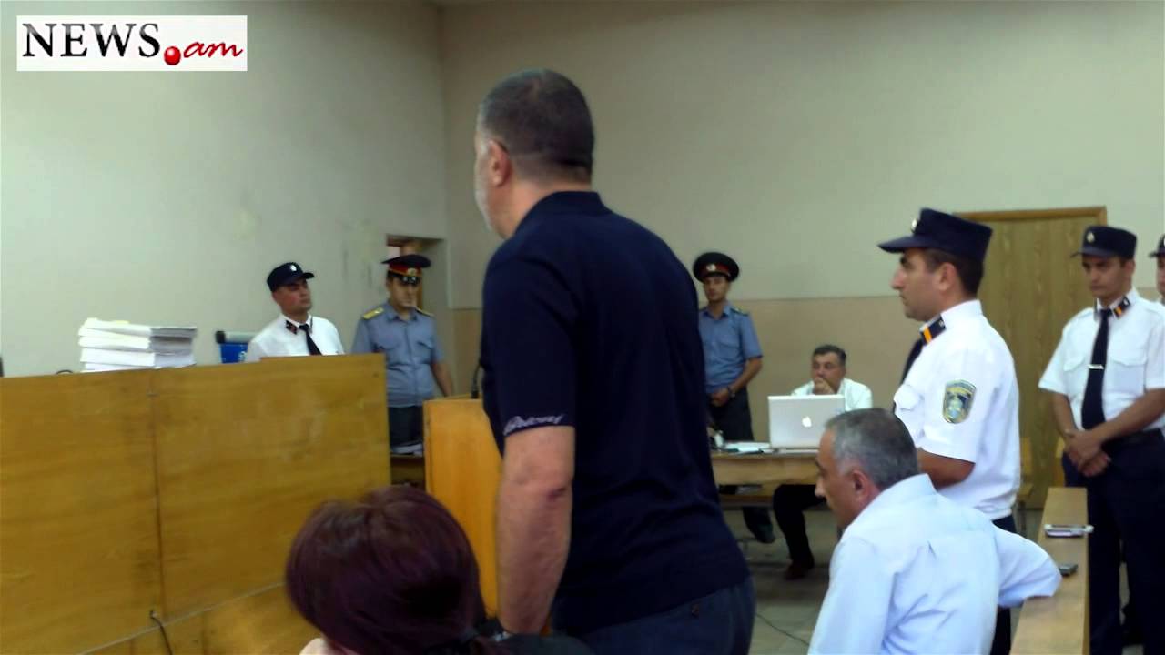 Incident at famous Armenian comedian court hearing - YouTube