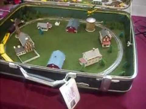 SUITCASE MODEL TRAINS - YouTube
