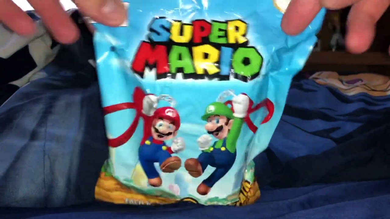 Unboxing Super Mario backpack buddies - YouTube