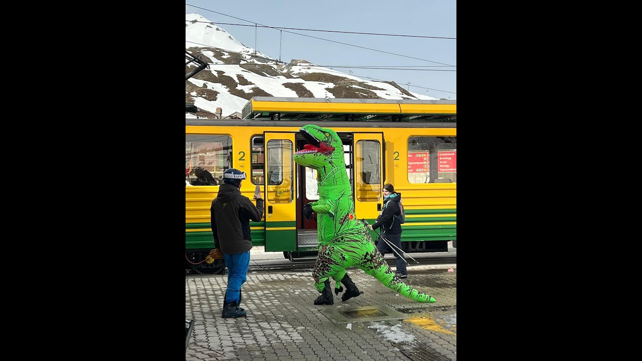 Grindelwald Dinosaur Poor Quality - YouTube