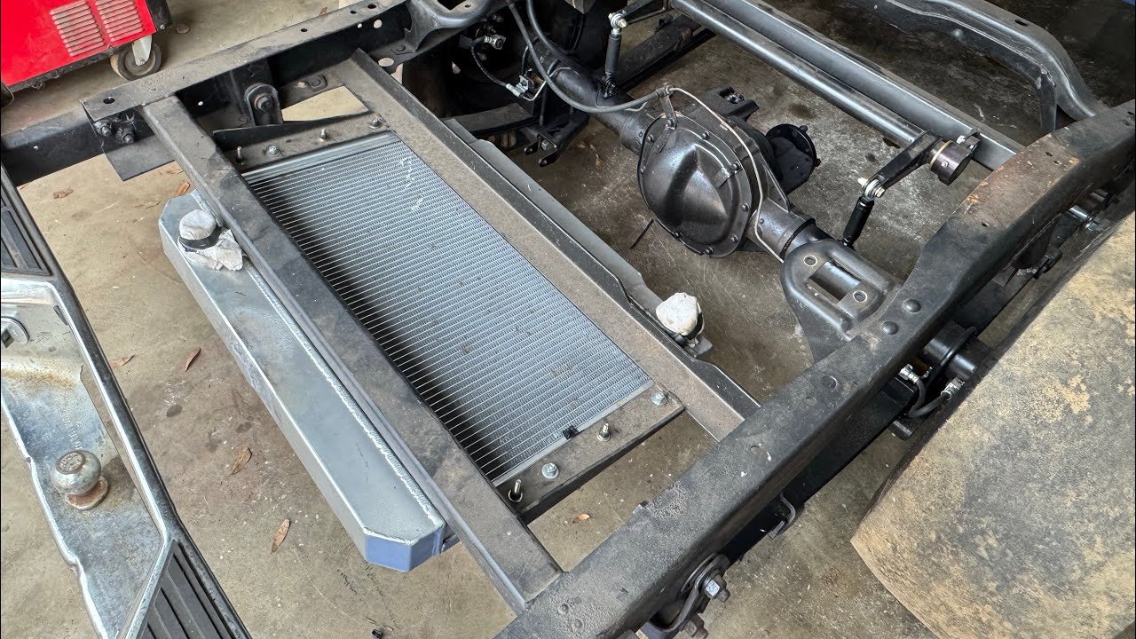 S10 anti-roll, fuel cell and rear mount radiator update! - YouTube