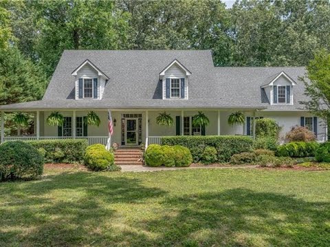 Homes for Sale - 200 Pinewood DR, Camden County, NC - YouTube