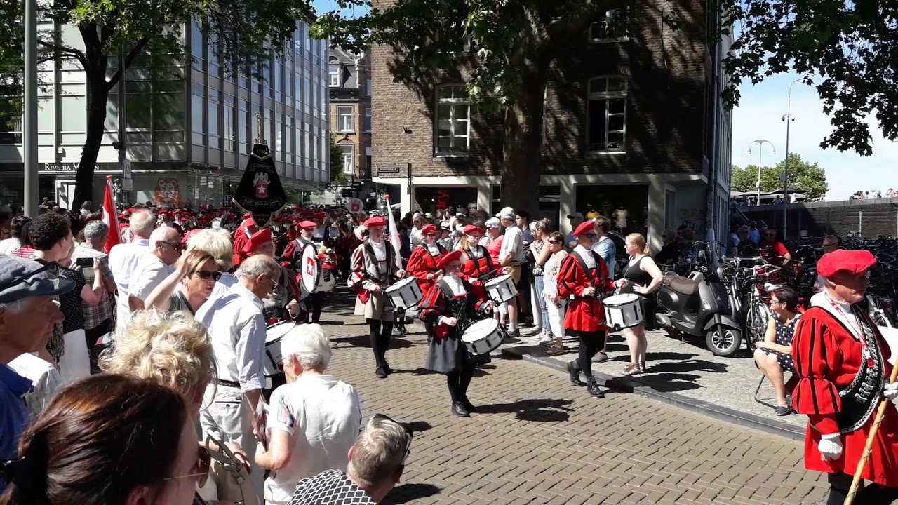 06: Giant procession 2019 / Reuzenstoet 2019: "50 JAOR GIEG ...
