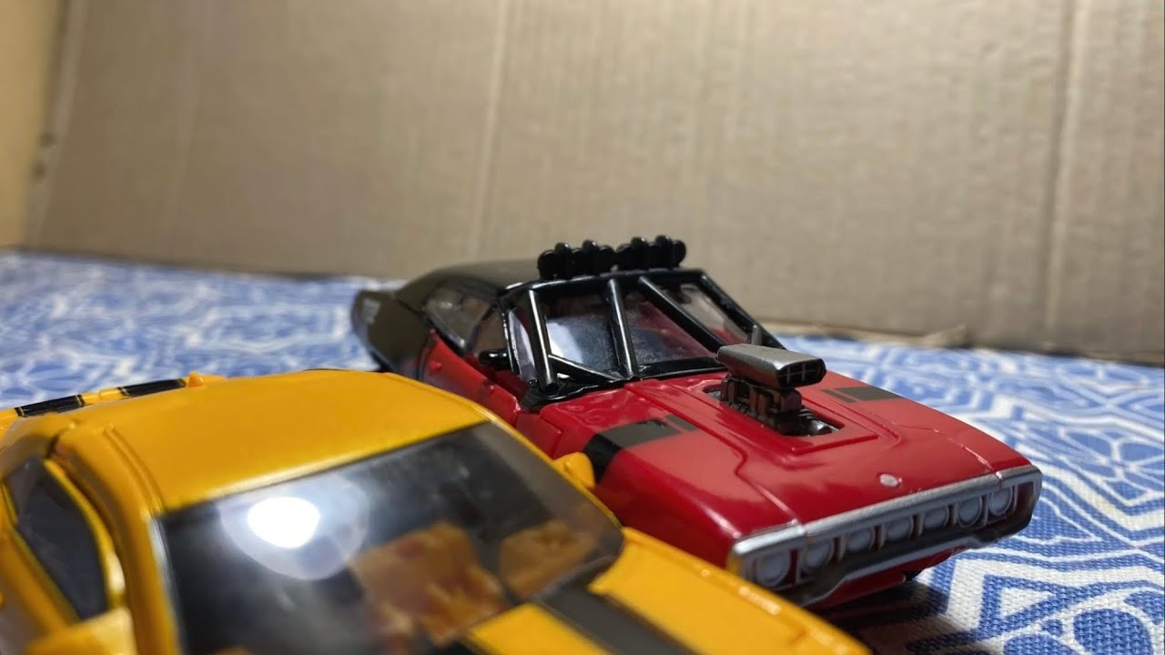 Transformers Stop Motion - Car Chase #transformers #stopmotion - YouTube