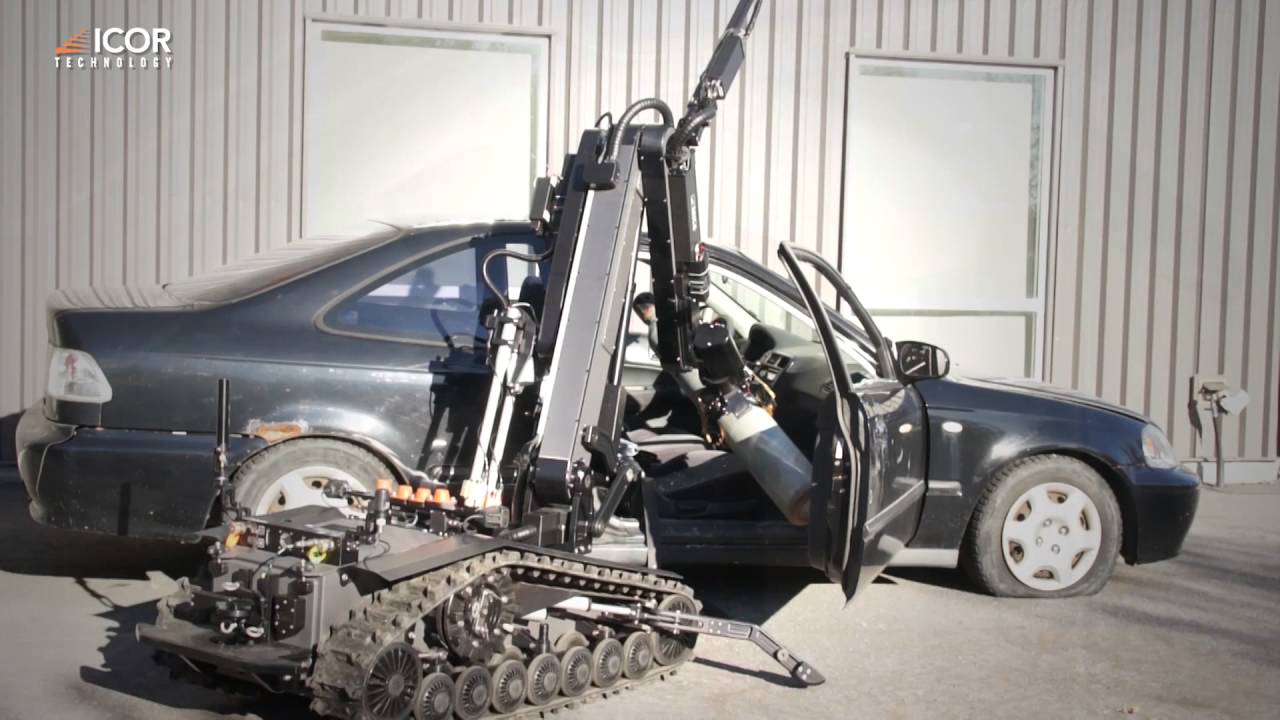 CALIBER® MK4 LARGE EOD ROBOT - YouTube